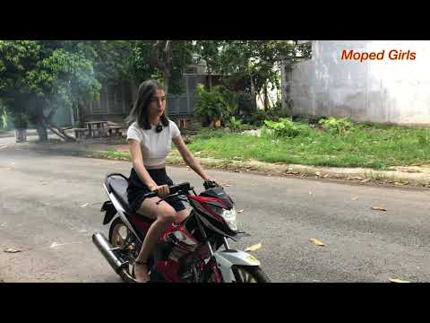 She Beautiful Kickstart Bike 200cc | Drive | Revv | Trailer 3 | Moped Girls