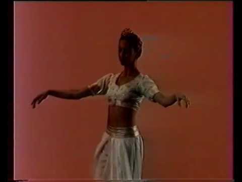 Le Talisman Joan Boada and Fernanda Tavarez Diniz - YouTube