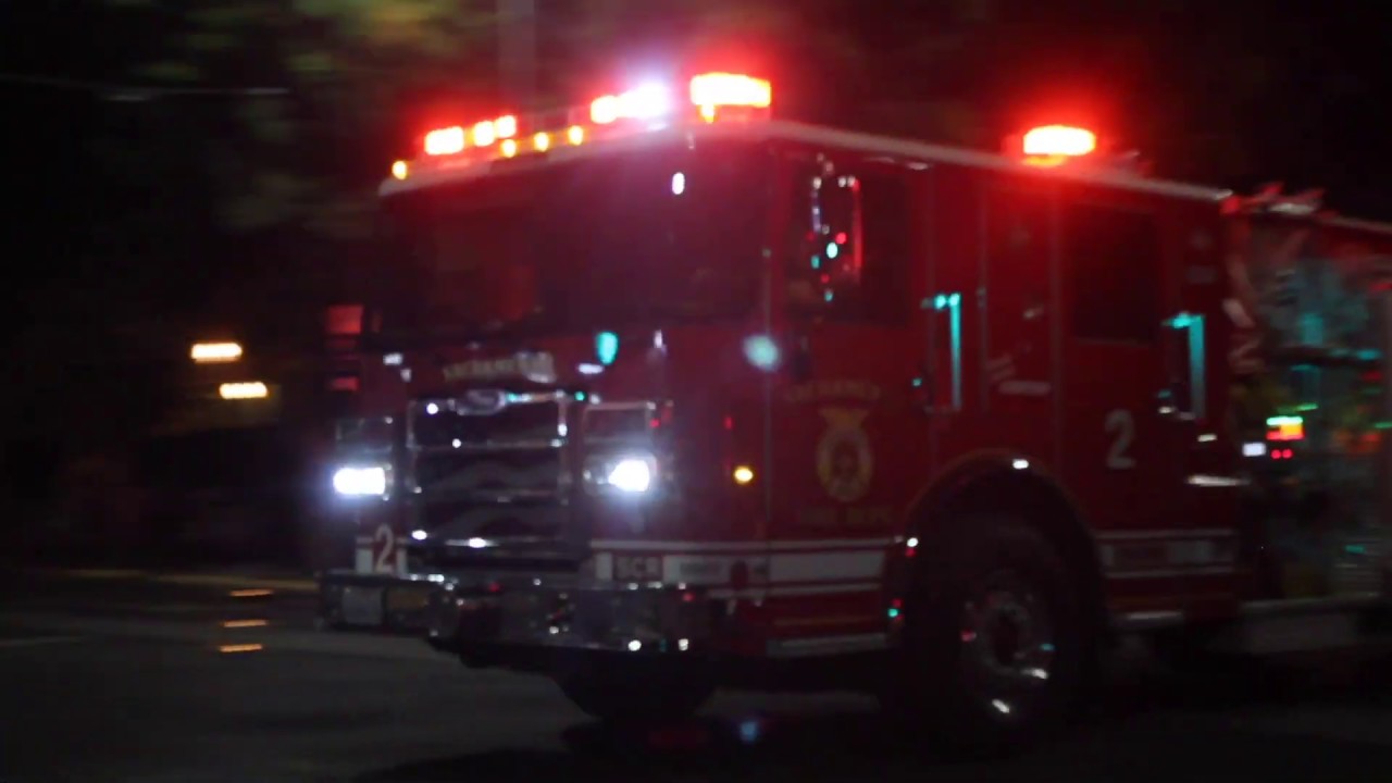 Sacramento Fire Department Engine 2, Truck 6, and Truck 2 code 3 - YouTube
