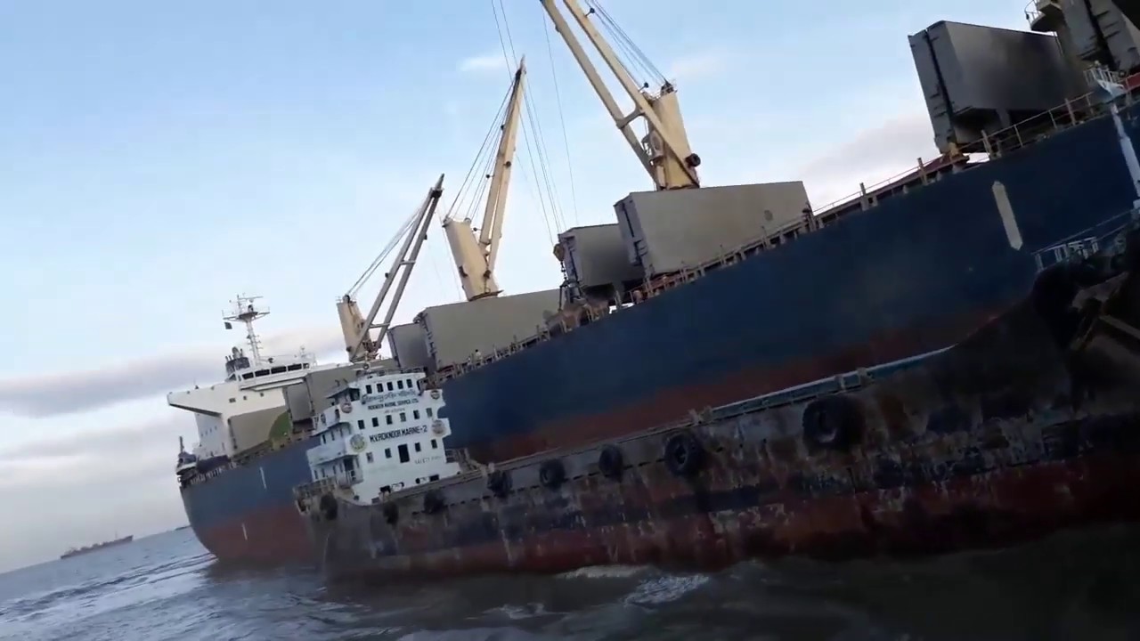 Ships Crashing Into Each Other - YouTube