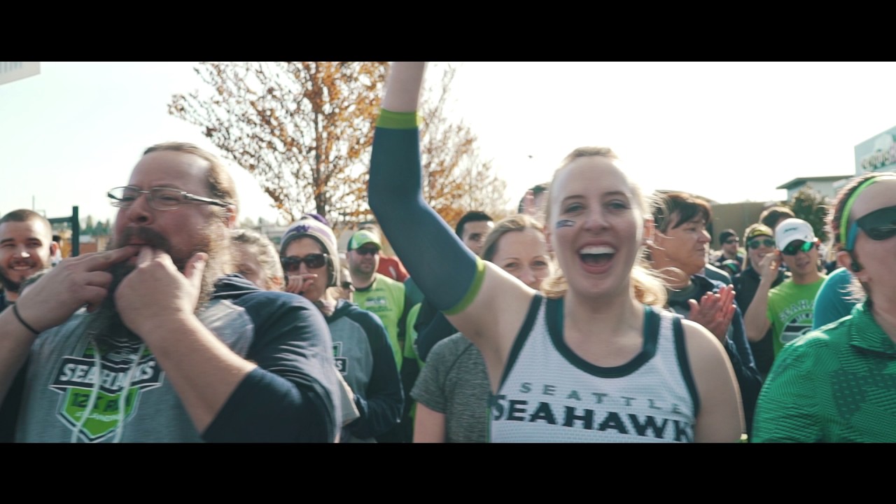 2017 Seahawks 12K Run at The Landing - YouTube
