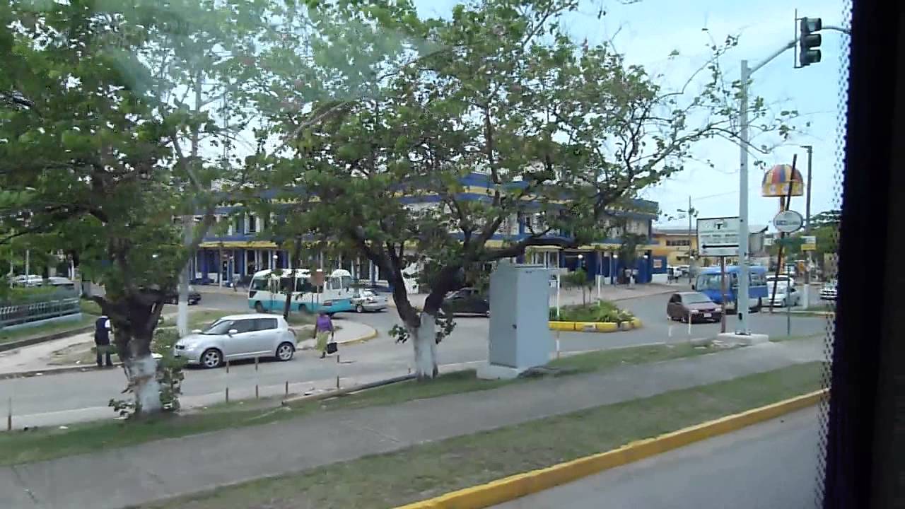 CENTRO COMERCIAL DE OCHO RIOS JAMAICA FÉRIAS 2013 DE DUONE LATINO - YouTube