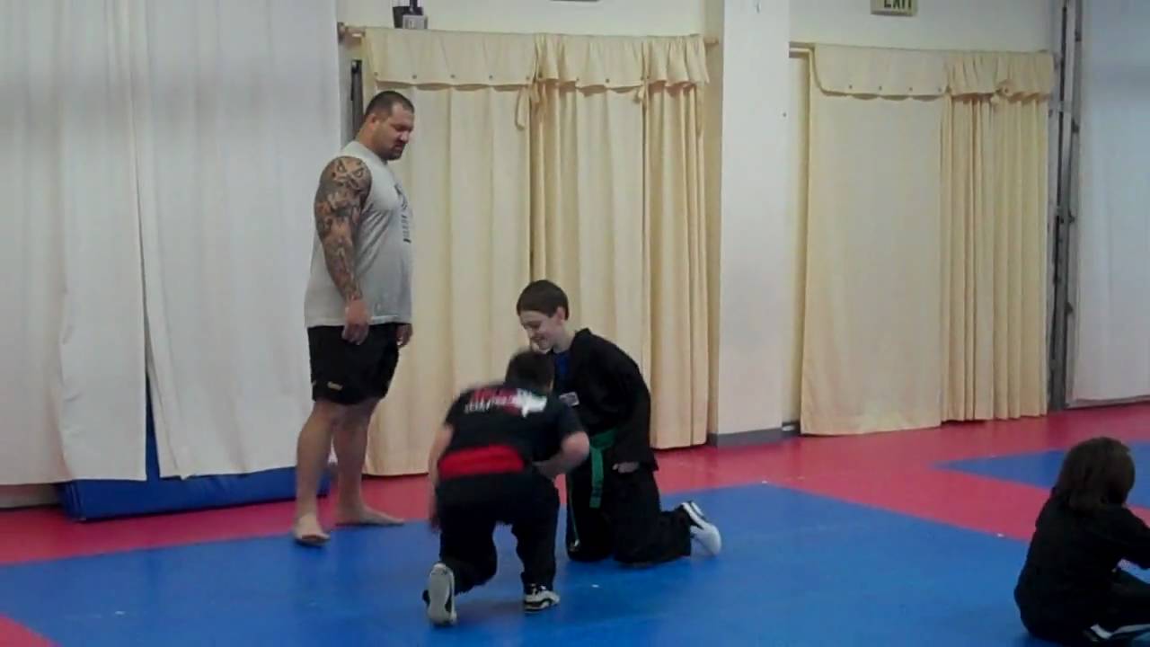 Billy with John Rallo - Brazilian Jiu Jitsu lessons III - YouTube