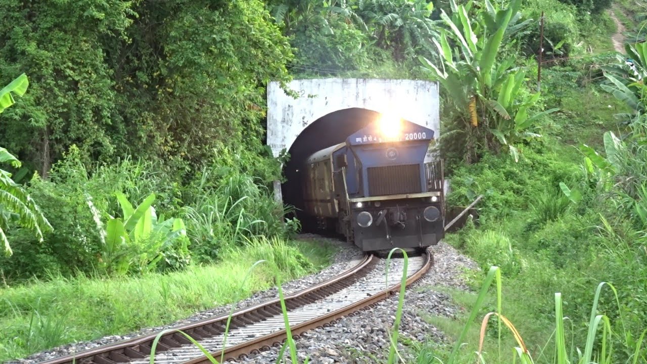 Agartala - Habibganj Festival Special 01666 Hauled by SGUJ WDP4 20000 ...