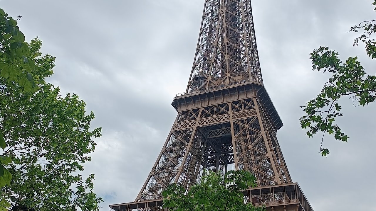 PARIS EIFFEL TELE BASHNI - YouTube