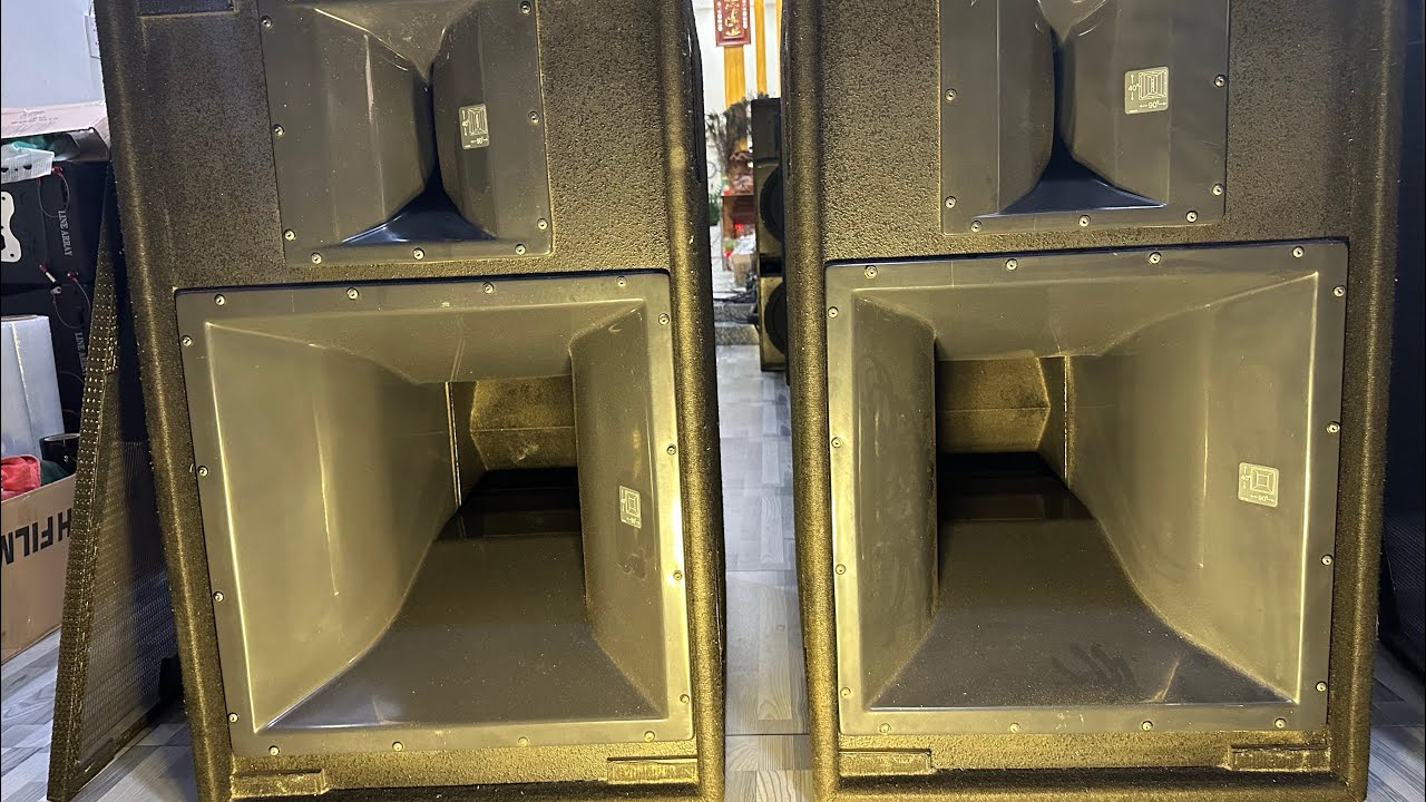 Cặp loa siêu gấu của hãng EV : MTH 2/94B 0877516688 - YouTube