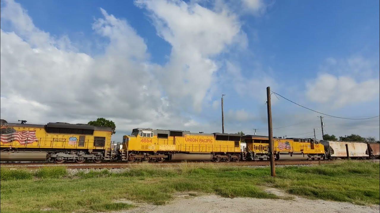 Southbound UP 8343/4864/7065, Mixed Freight Train, "Ennis Sub" Groesbeck, TX, 9-14-2022 - YouTube