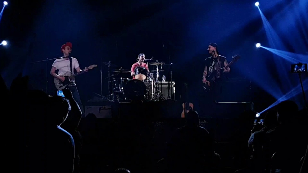 Misery - The Moffatts Live in Manila 2017 - YouTube