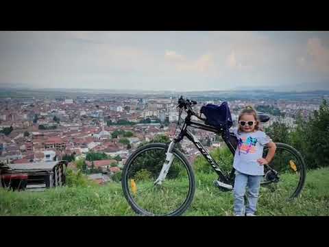 Qabrati në Gjakovë - YouTube