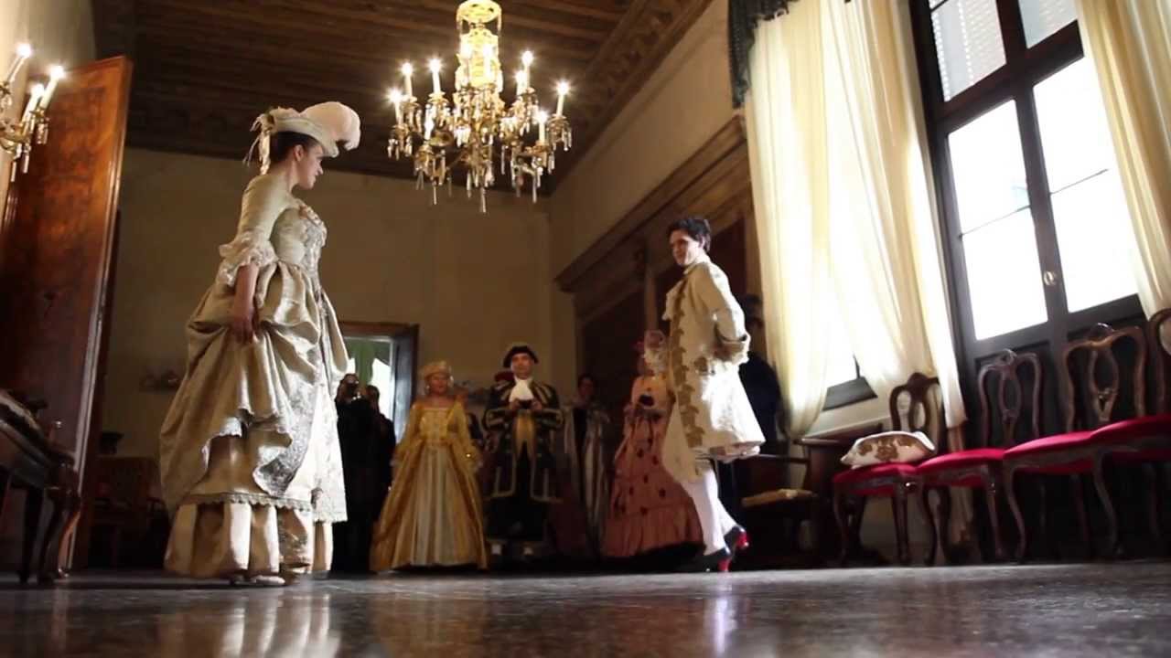 Learn how to dance the Minuet - Venice Carnival 2014 - YouTube