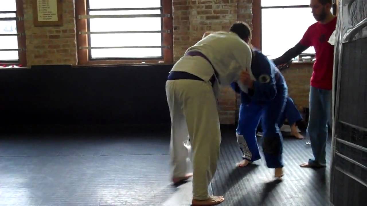 Allen Causevic v. Mike Bruschuk (Valko BJJ Holiday Tournament 2009 ...