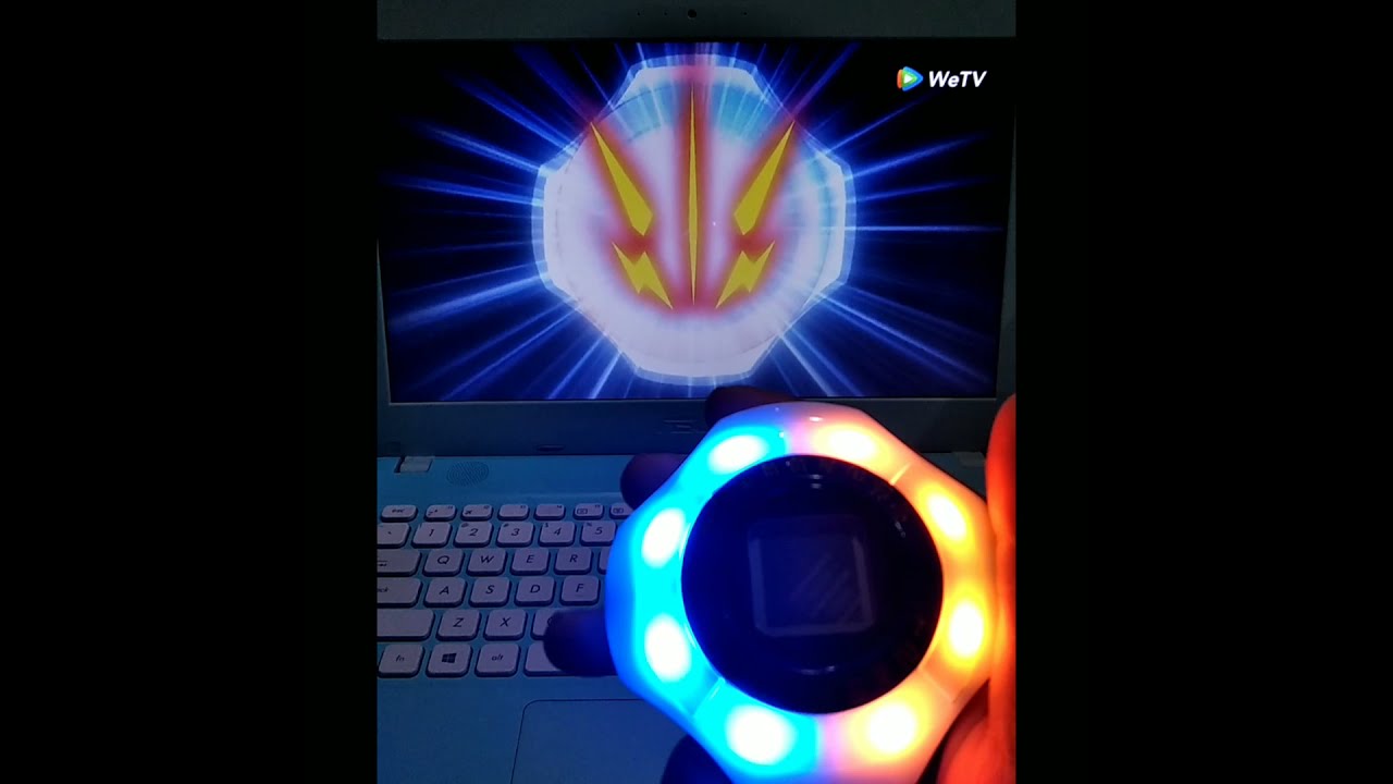 Playing Digivice: (2020) while watching Digimon Adventure: (2020) - YouTube