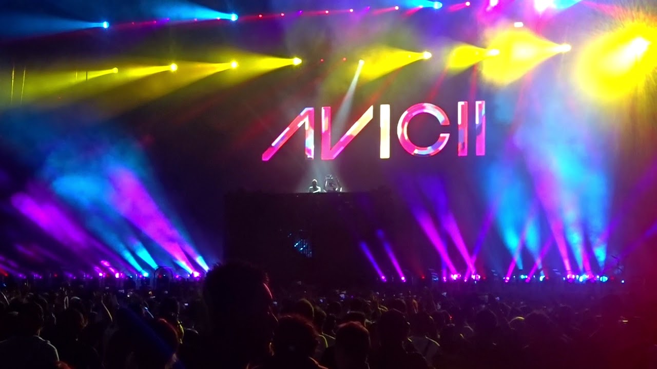 AVICII Last Tour 2016 at QVC Marine Field (almost full set) - YouTube