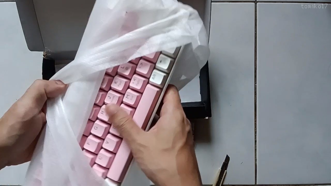 [2024.04.17] 📦 Packing mechanical keyboard Zifriend KA6406 blue switch ...
