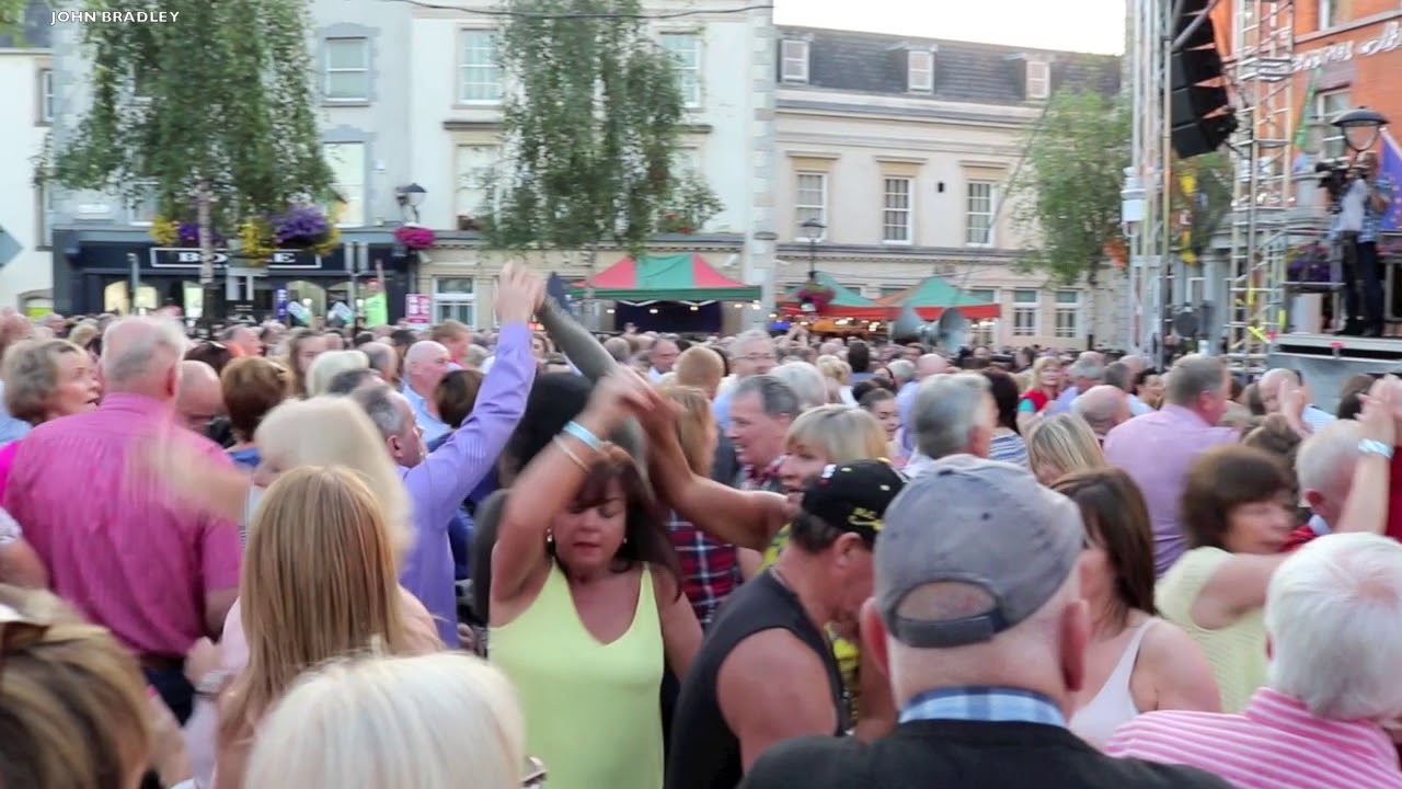 MIKE DENVER 3, 2017 Monaghan Town Country music Festival. - YouTube