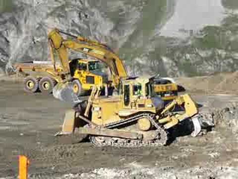 caterpillar D9N - YouTube