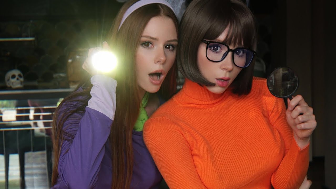 Sweetie Fox Cosplay Velma And Arina Fox Cosplay Daphnie - YouTube