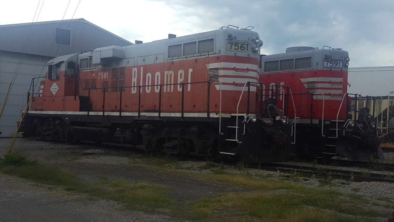 Bloomer Line (BLOL) 7561 and 7591 - YouTube
