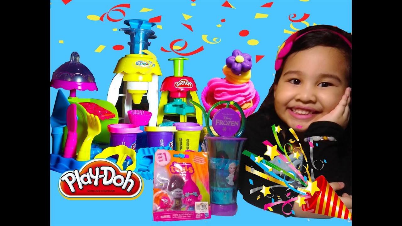 Opening Surprise Box Play Doh Frosting Fun Cupcake Bakery, Trolls ...
