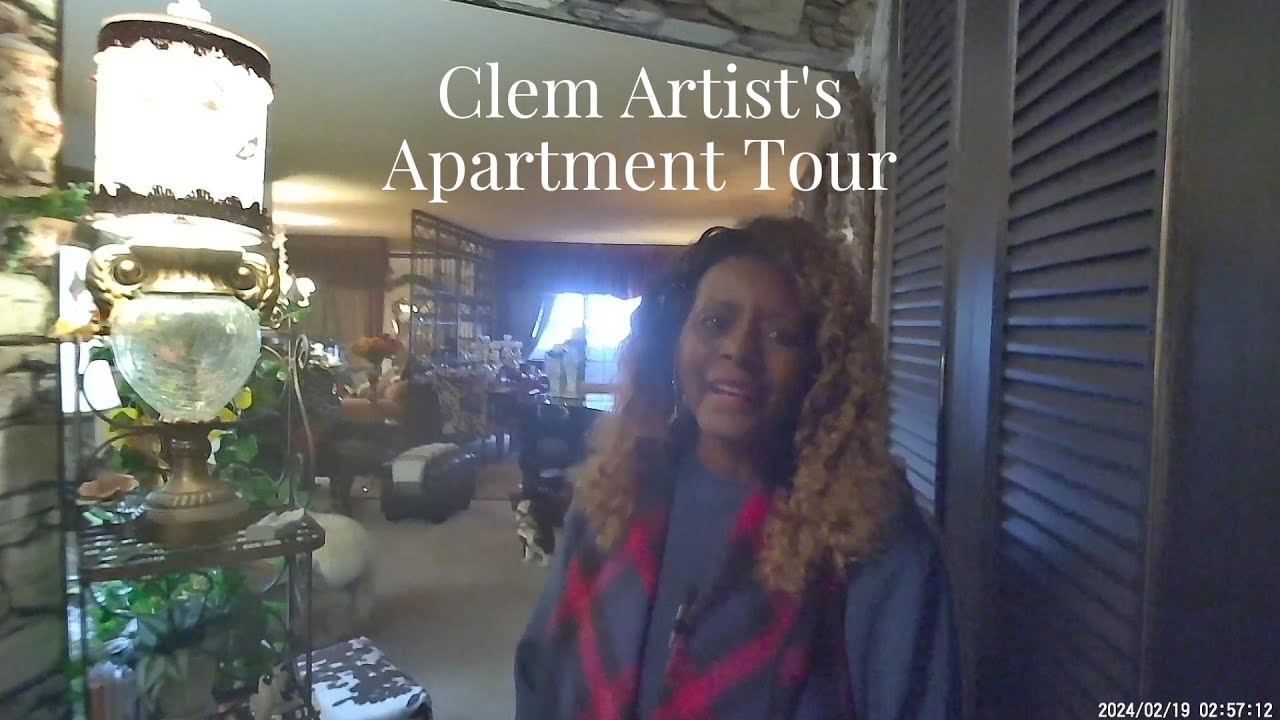 Clem Artist Apartment Tour - YouTube