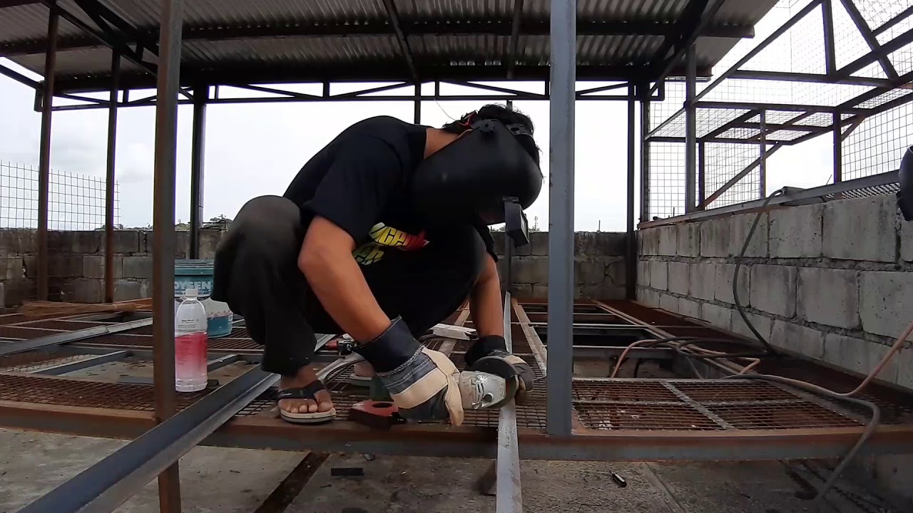 Day 11 and 12 ALARCON MINI ONE LOFT RACE LOFT CONSTRUCTION UPDATE - YouTube