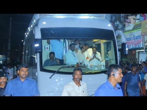 Ys Jagan Mohan Reddy Mass Entry - YouTube