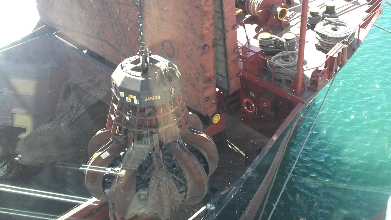 Fantuzzi Reggiane mhc 130 crane gru - YouTube