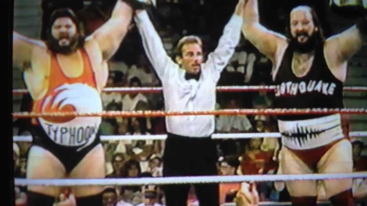 WWF Superstars 92 (The Natural Disasters in action) - YouTube