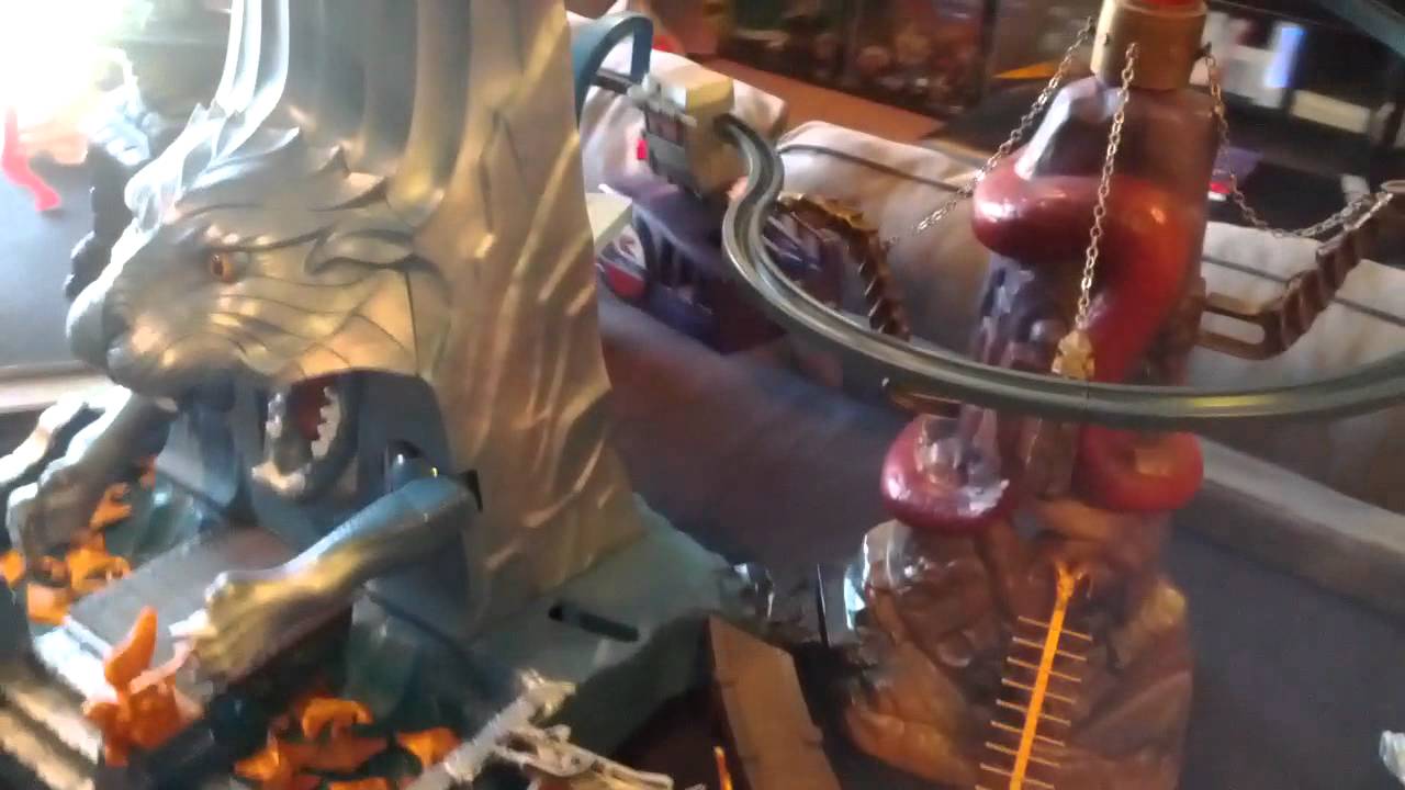 Eternia Playset with Replica Tracks He-Man Masters of the Universe MOTU ...