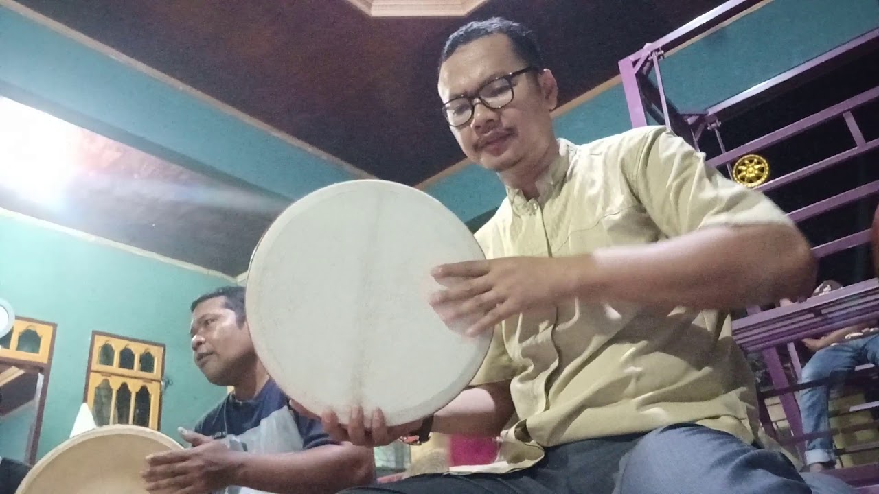 Belajar Seni Kompang Melayu - YouTube