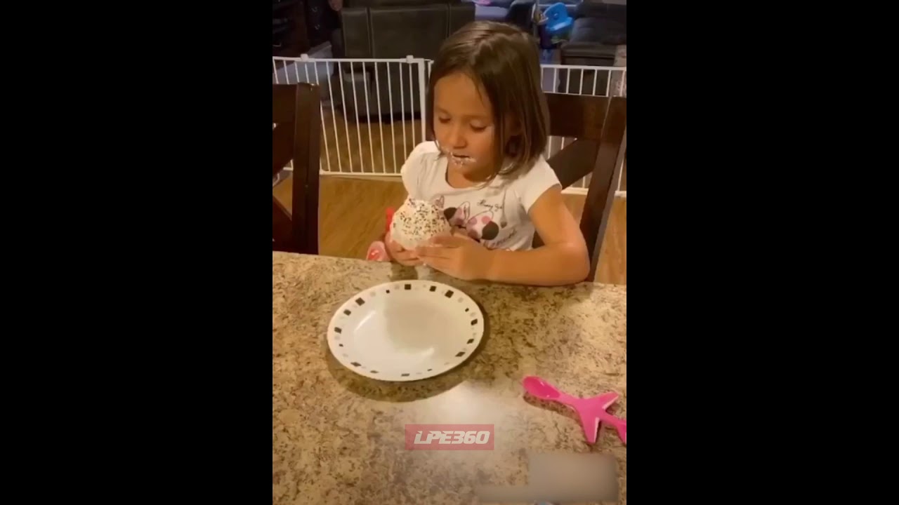 Jumping cupcake - YouTube