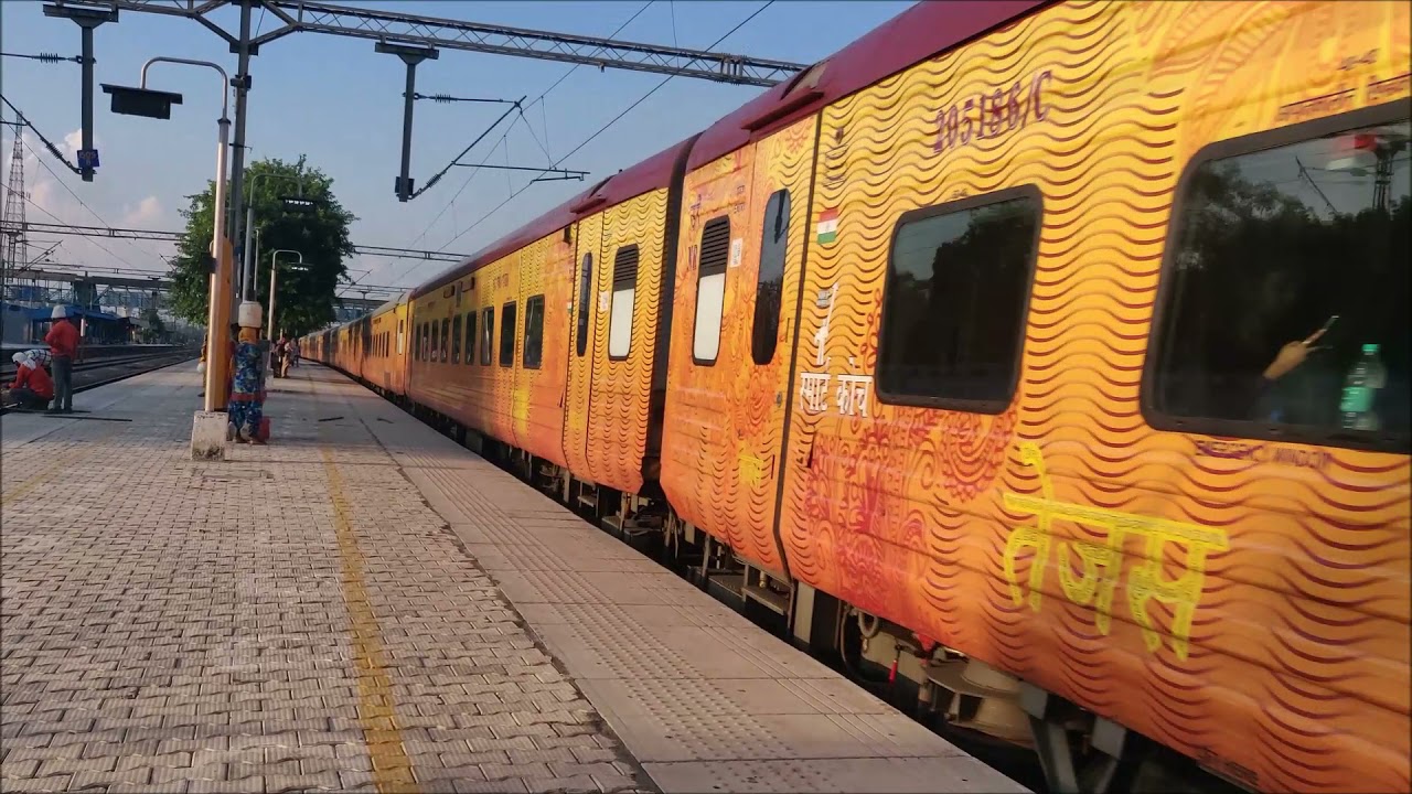 India's Fastest Rajdhani with TEJAS coaches #02952 NEW DELHI - MUMBAI ...