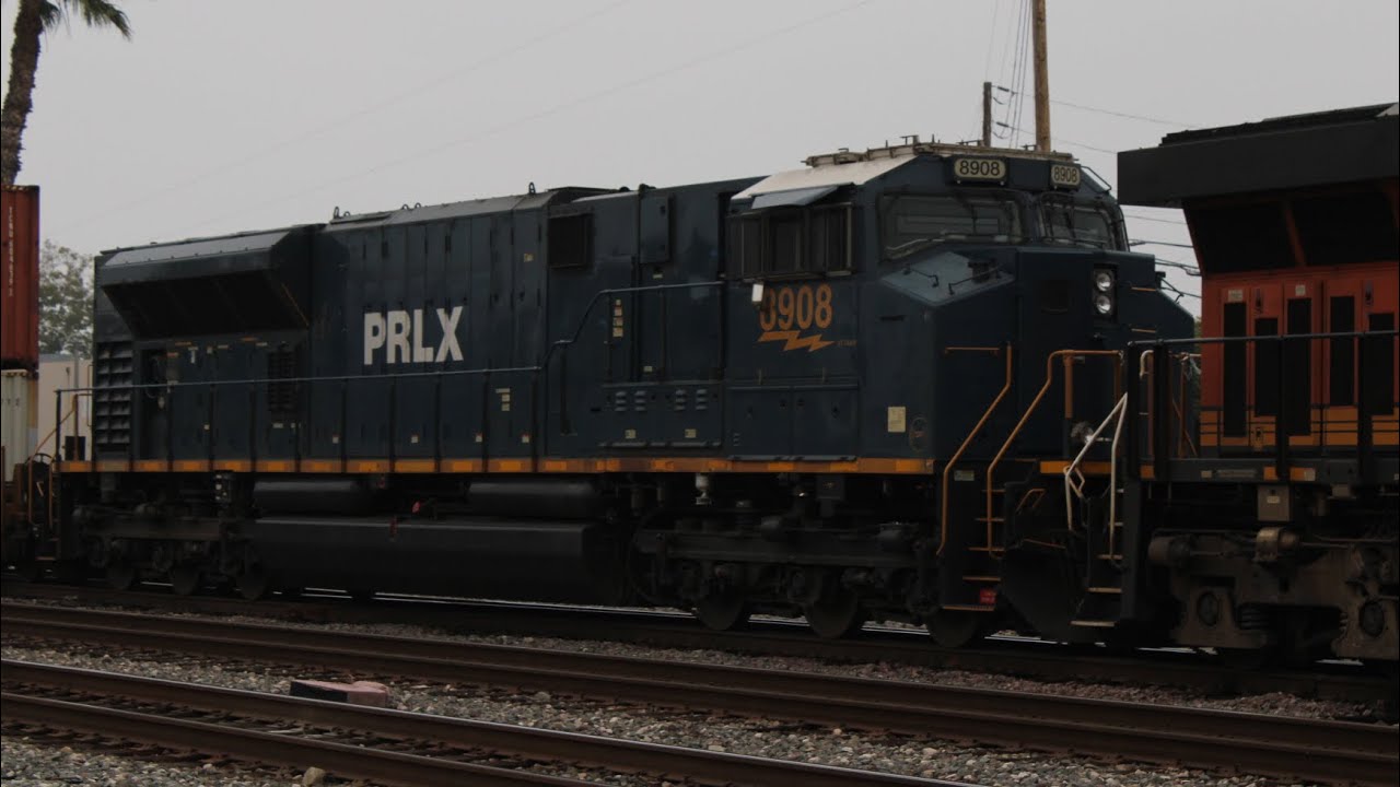 PRLX ST70AH!! Railfanning Fullerton 2/17/24 feat. PRLX 8908, hornshows, and more. - YouTube