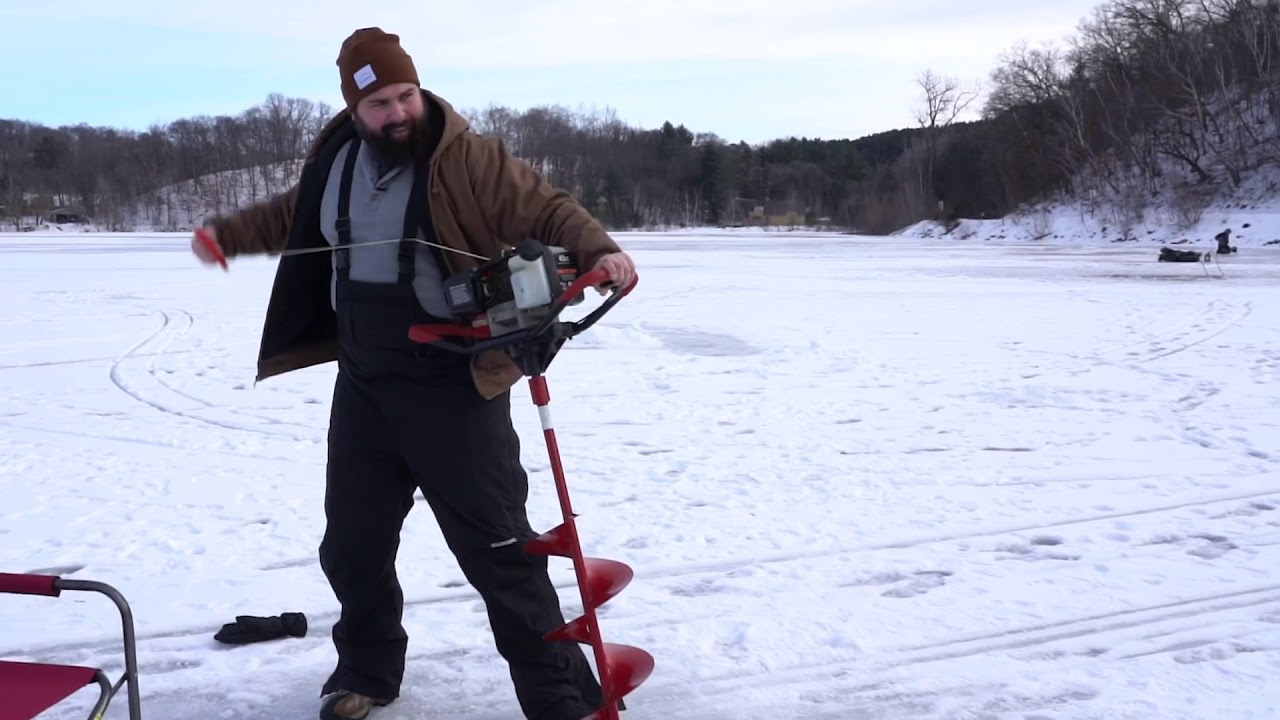 Guys Ice Fishing. - YouTube