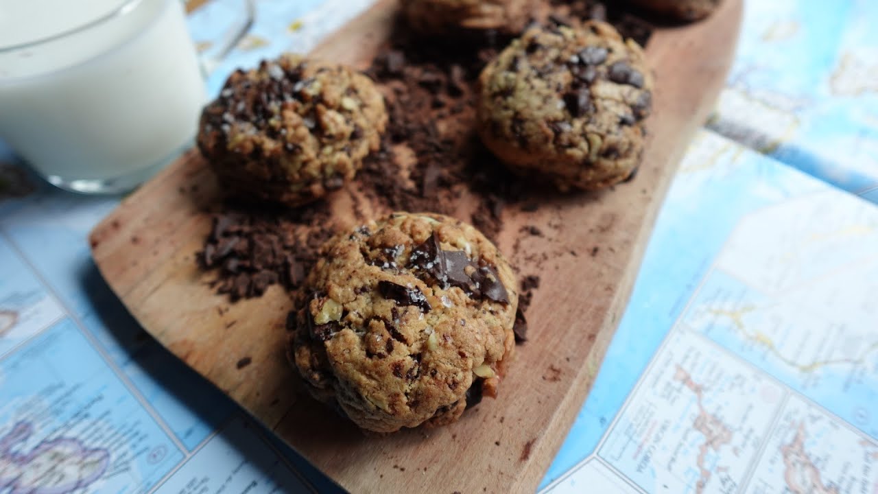 Chunky Chocolate Chip Cookies - YouTube