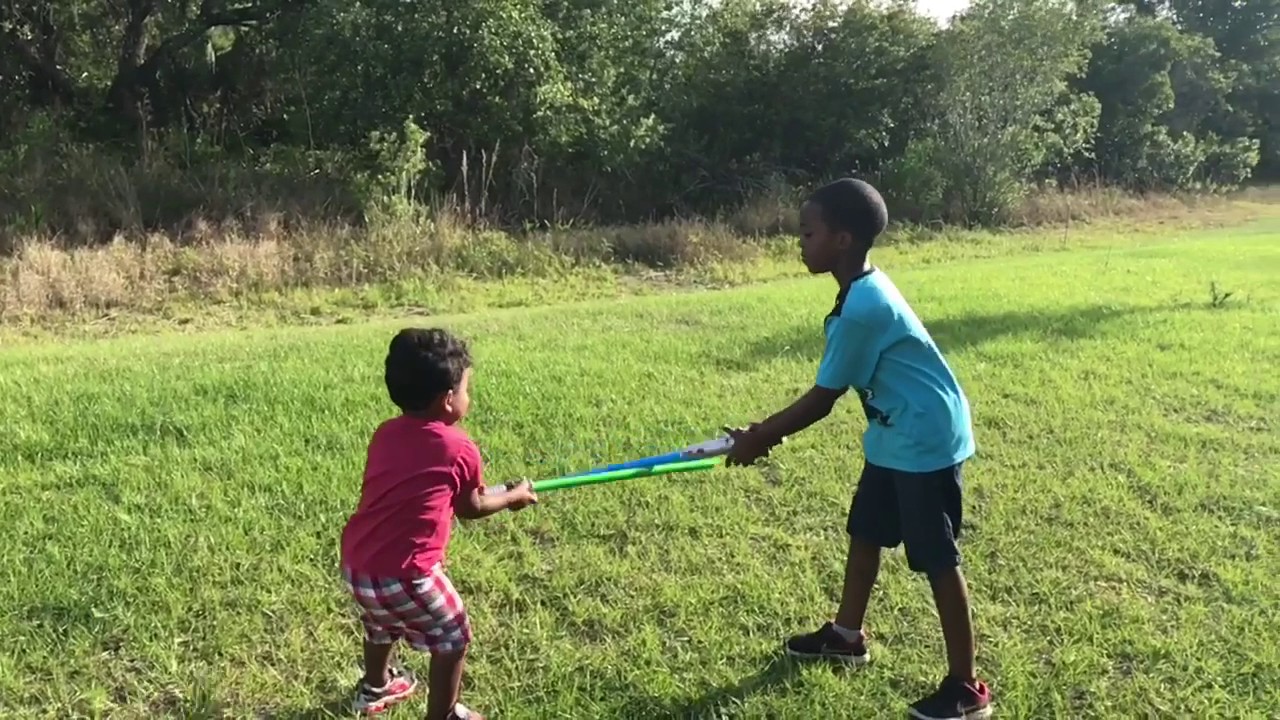 Awesome Kids sword fight - YouTube