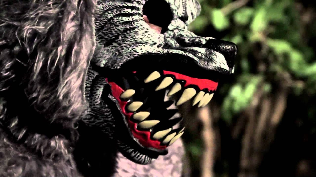 Werewolf Ani-Motion Mask - HalloweenAsylum.com - YouTube