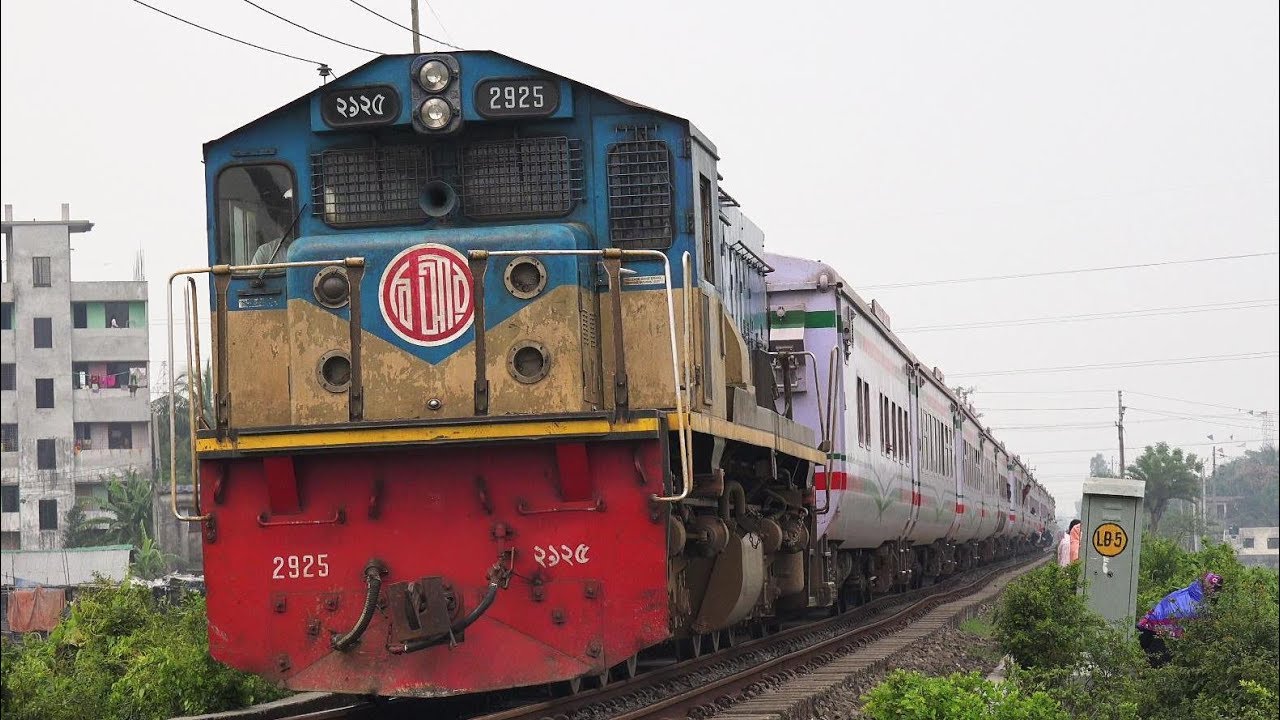 (4K Ultra HD) Rangpur Express Train Of Bangladesh Railway Passing Near ...