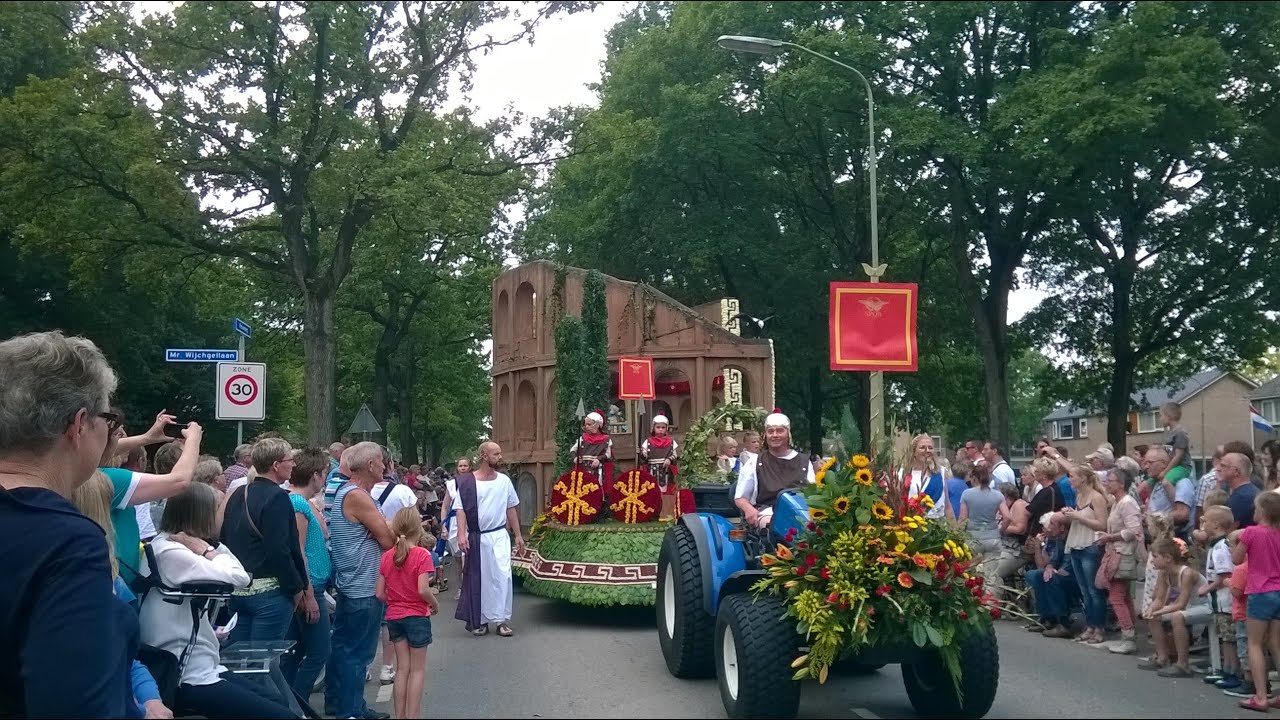 Roden : Rodermarkt Parade foto's 20-09-2014 - YouTube