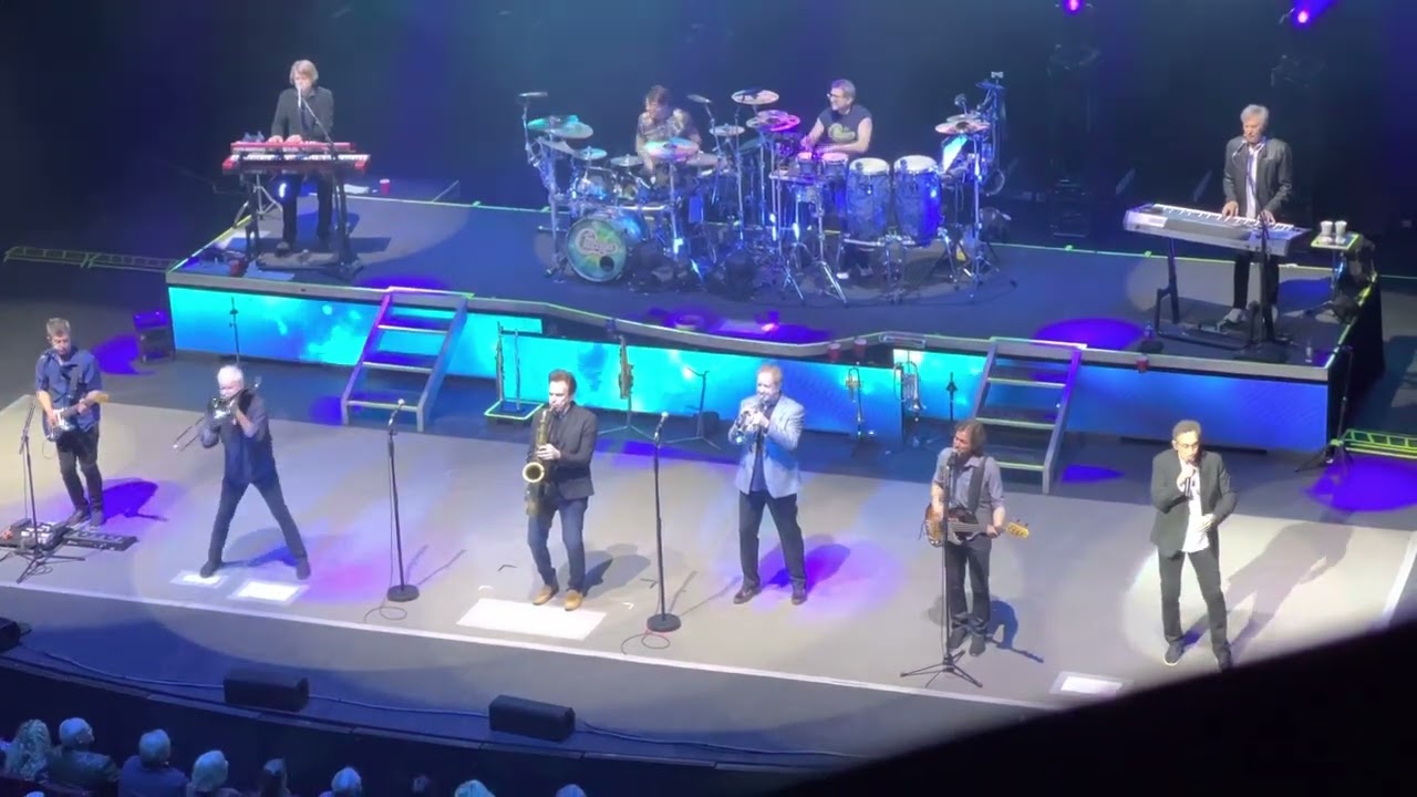 Chicago, Call on Me, Appleton WI 4-15-2022 - YouTube