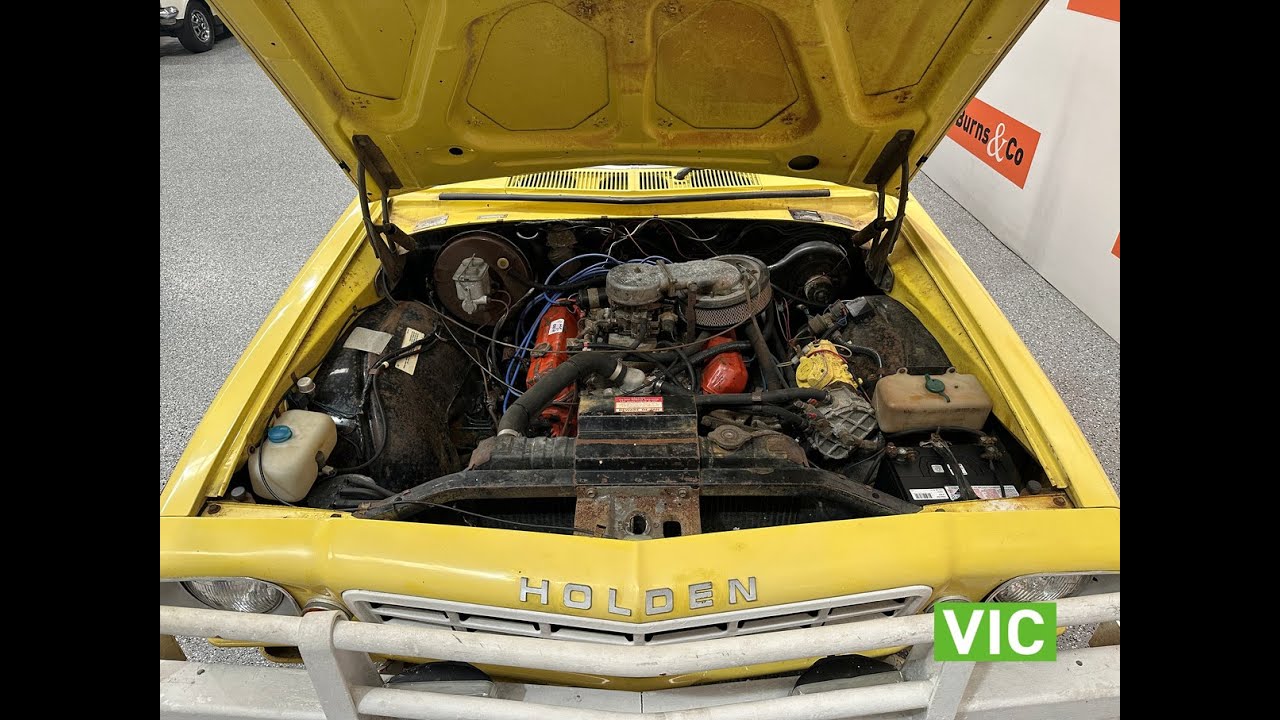 1977 Holden HZ 2 Tonner V8 Manual - Engine Video - YouTube