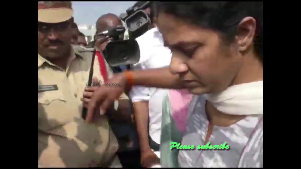 Revanth Reddy wife Geetha demands Police over Revanth Reddy Arrest ...