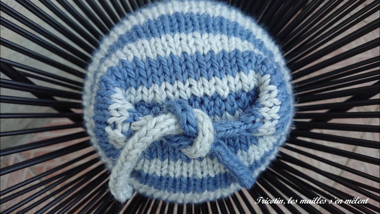 Réaliser un bonnet marinière à nœud au tricotin géant - YouTube