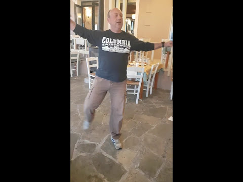 Όταν χορεύει ο Στρατής!!!