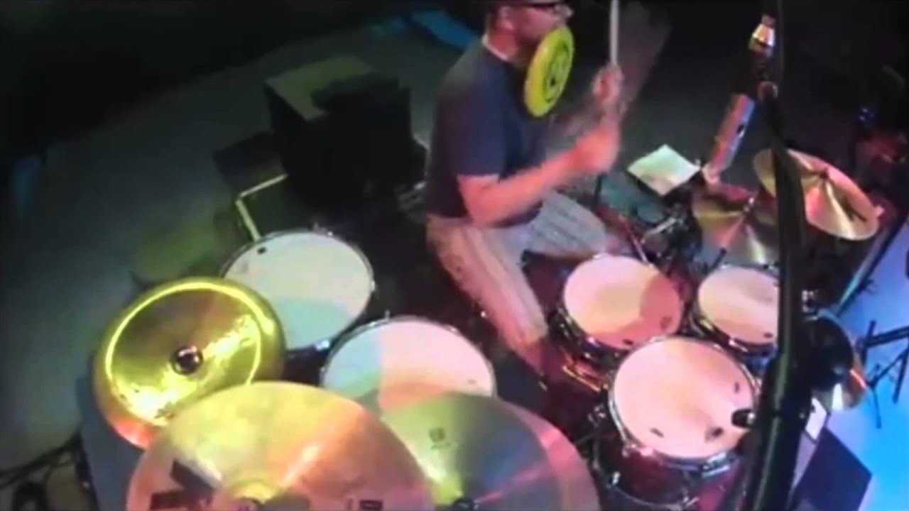 Weezer drummer Patrick Wilson catches frisbee mid set during Beverly ...