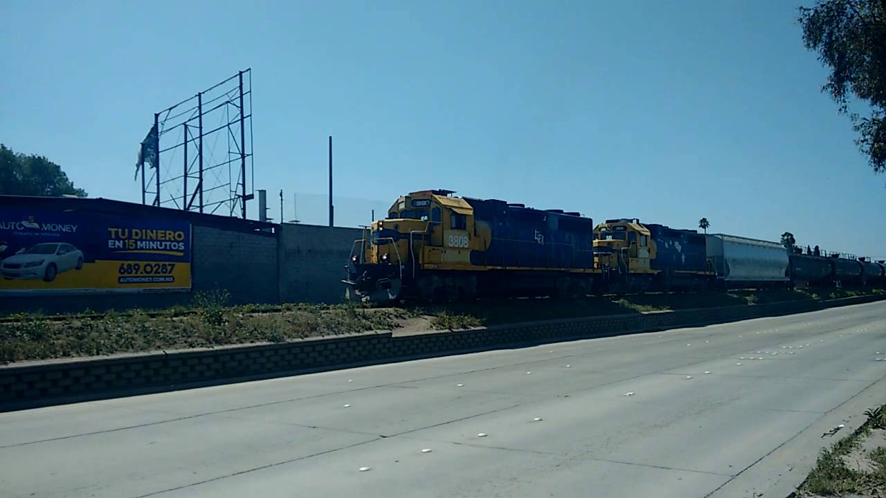 "Administradora" De La Via Corta Railroad 201604 Tijuana : Tecate LTEX 3808 : 3809. - YouTube