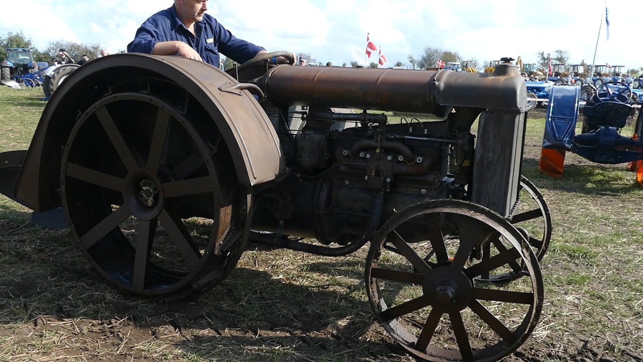 1925 - Fordson F Tractor Walkaround and Drive | DK Agriculture - YouTube