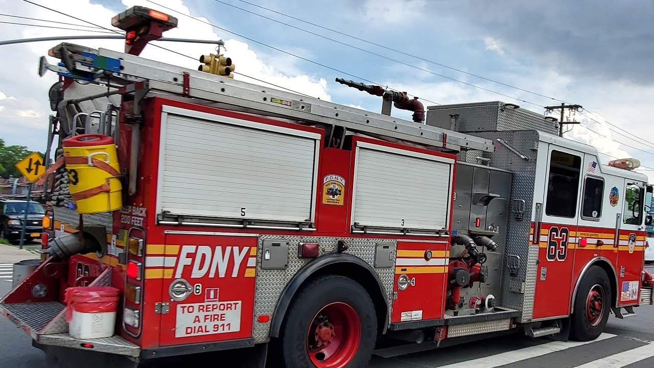 FDNY Engine 63 Responding To A House Fire On Laconia Ave In Wakefield ...