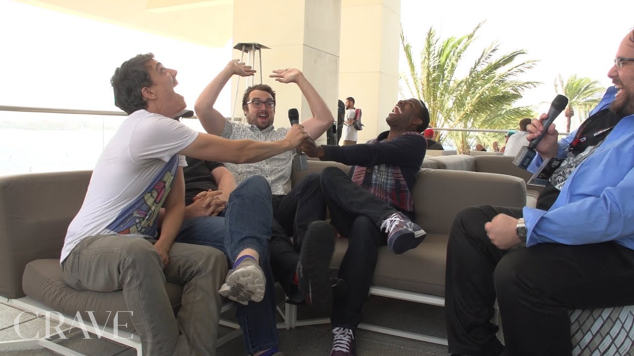 Comic-Con 2016: MST3K Joel Hodgson and New Cast Interview! - YouTube