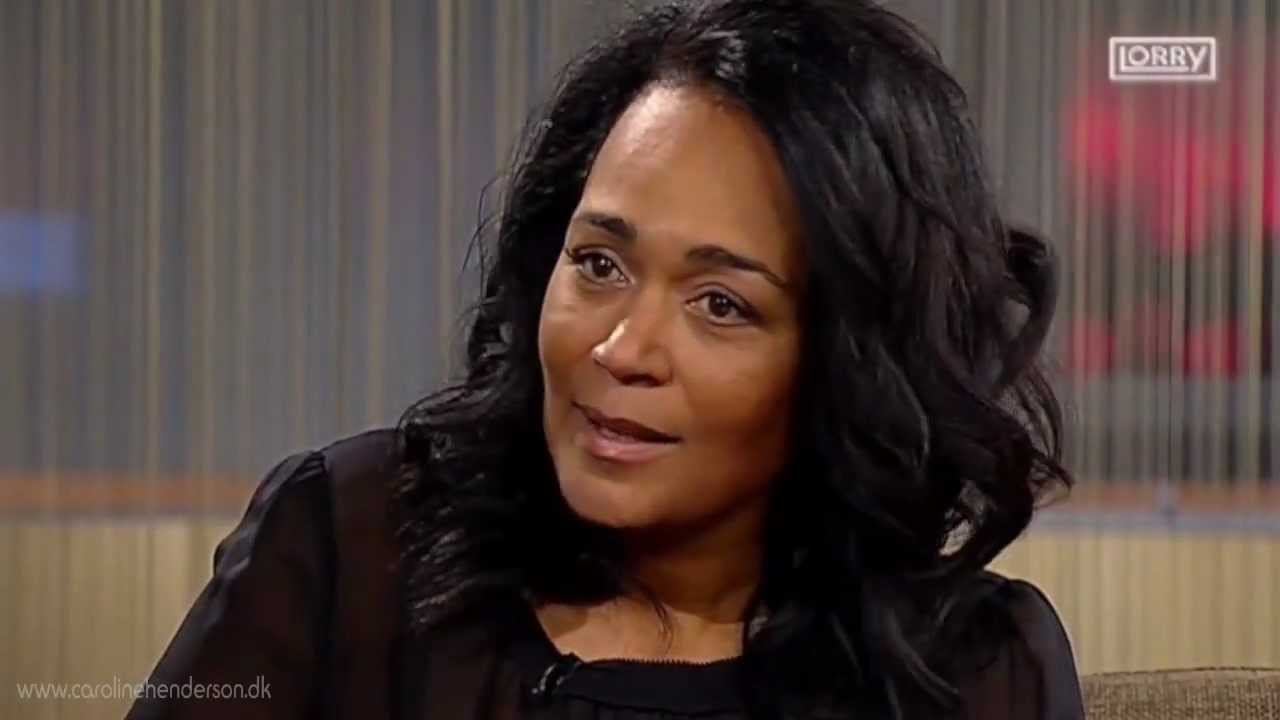 Caroline Henderson: Interview (11.11.2011) - YouTube